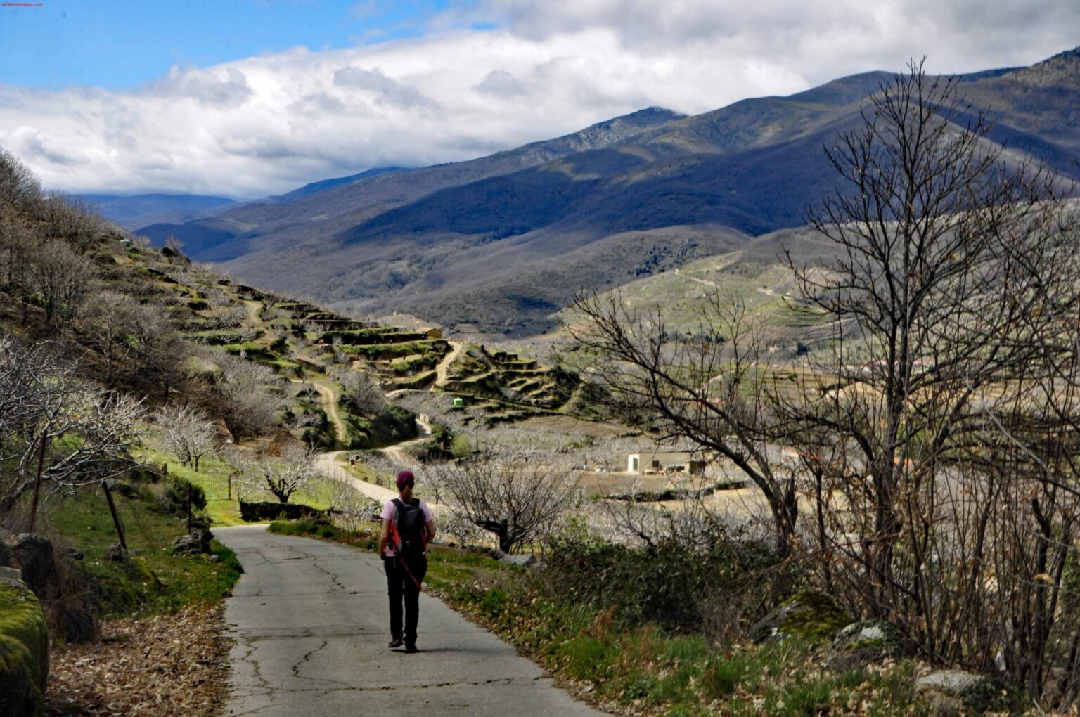 SENDERISMO EN EL VALLE DEL JERTE CON NIÑOS